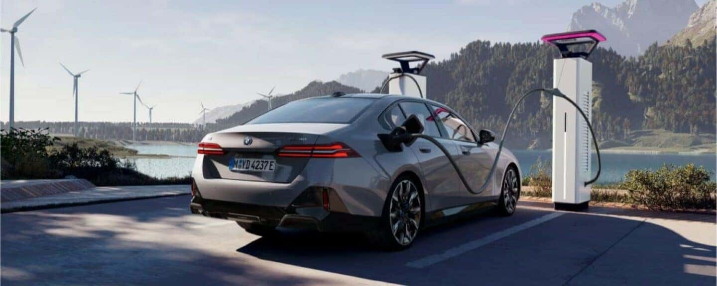 2023 BMW i5 vs the Competition | BMW of Orland Park