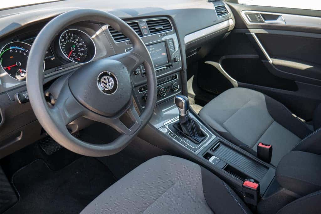 Volkswagen e-Golf Review - features, trims, specs, and buyer's guide ...