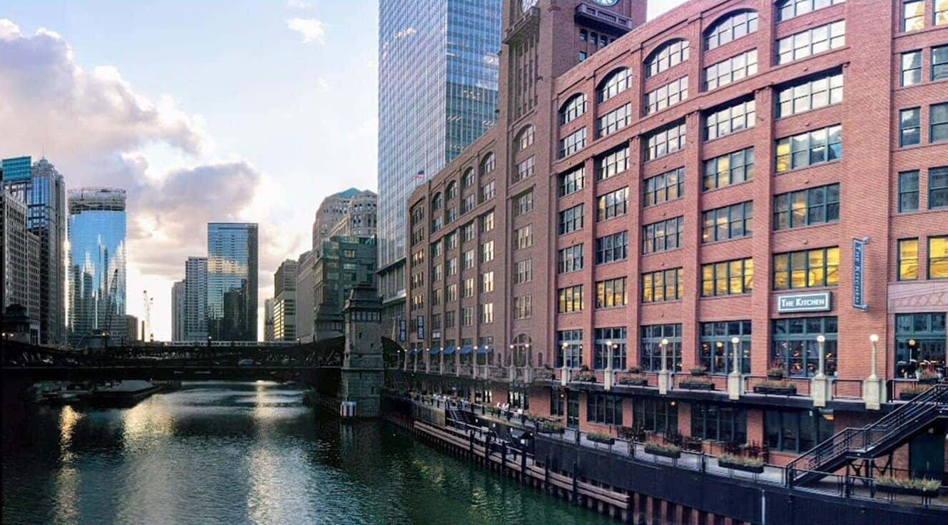 Explore Inside Chicago River Architecture – BMW of Elmhurst Dealer ...