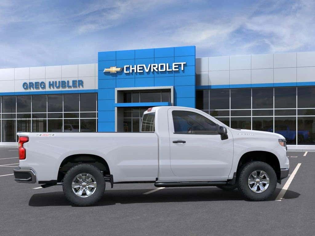Silverado vs Suburban Comparison | Greg Hubler Chevrolet