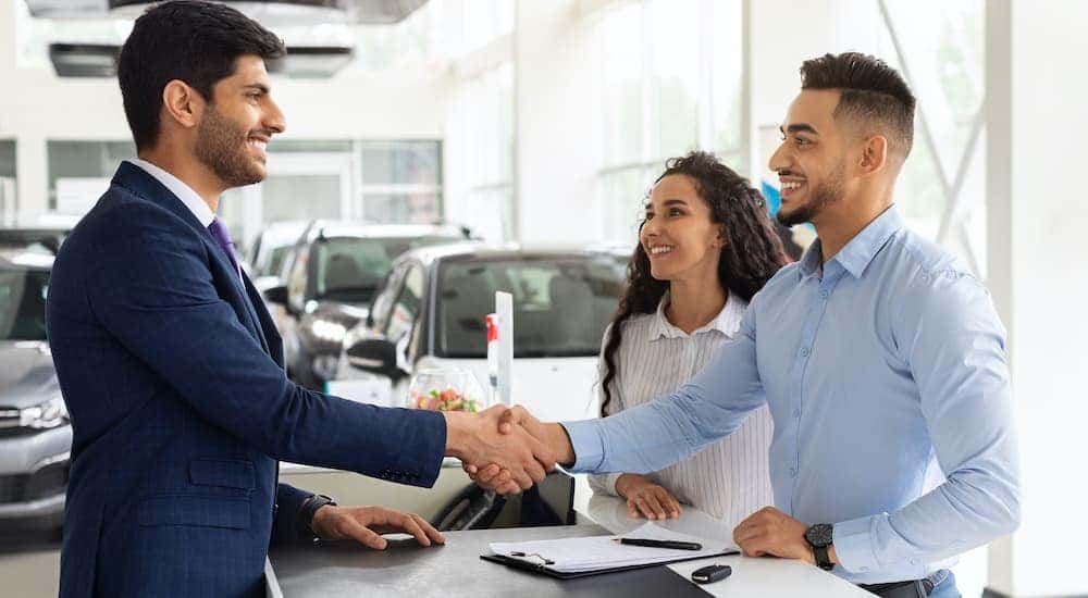 Selling Your Car to Dealerships vs Selling Online - McCluskey Automotive