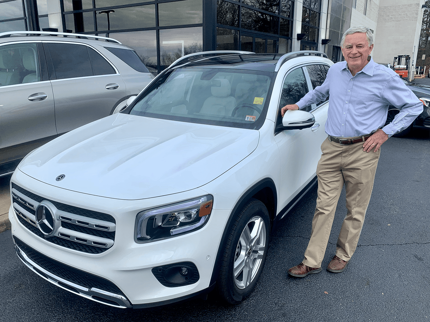 Wayne Booth Shares His Favorite Features of the 2020 GLB SUV | Mercedes ...