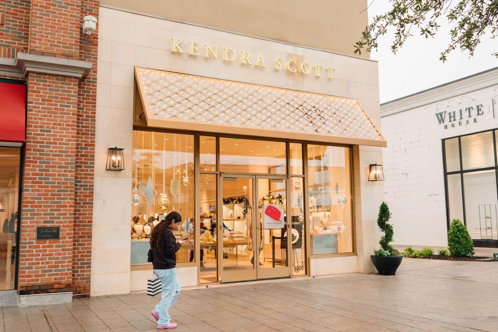 Heartwarming Day at Kendra Scott First Colony: Supporting GiGi’s ...